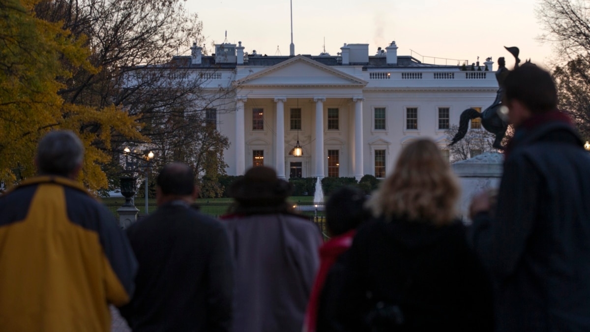 Poll: Americans Distrust Their Government