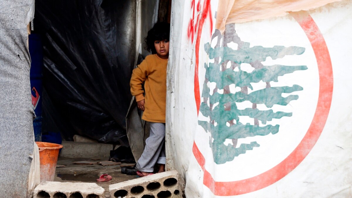 UN: Big Increase in People Fleeing Conflict