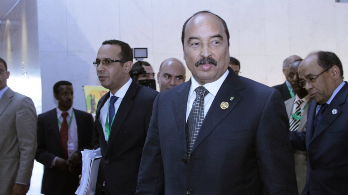 Jugé devant un tribunal mauritanien, l'ex-président Mohamed Ould Abdel ...