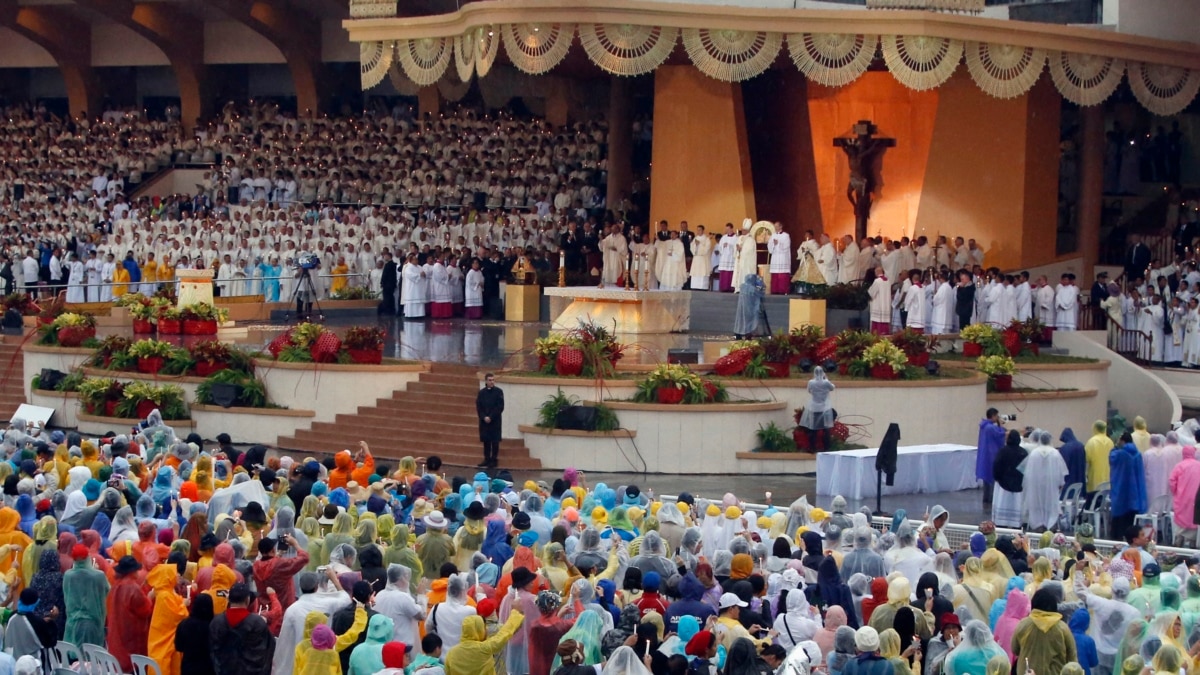 Pope Delivers Mass to Millions in Philippines