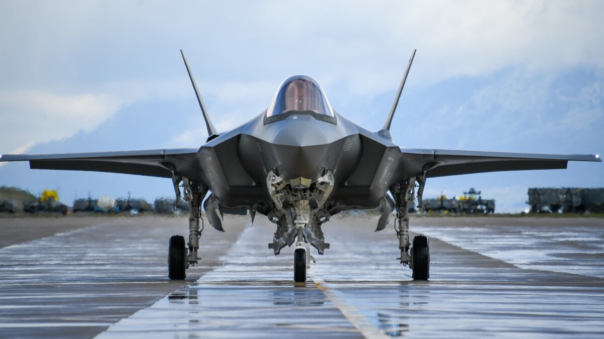 Parlemen Swiss akan Selidiki Keputusan Beli Pesawat Tempur F-35