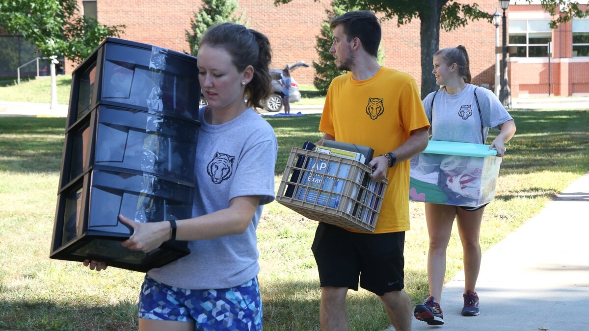 College Admissions: Searching for Financial Support