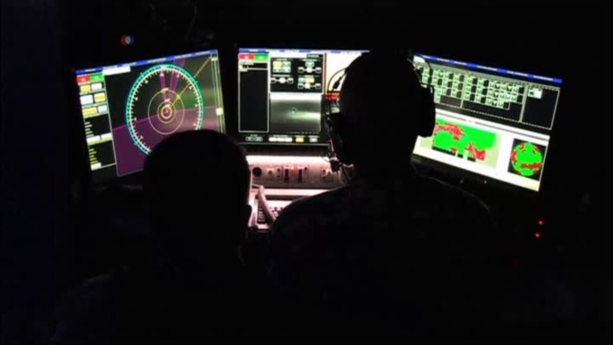 US Navy Tests New Laser Weapon in Persian Gulf