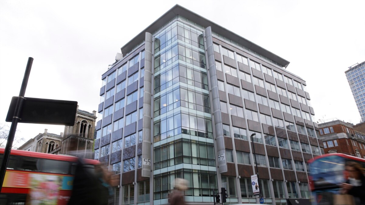 UK Watchdog Evaluates Evidence From Cambridge Analytica