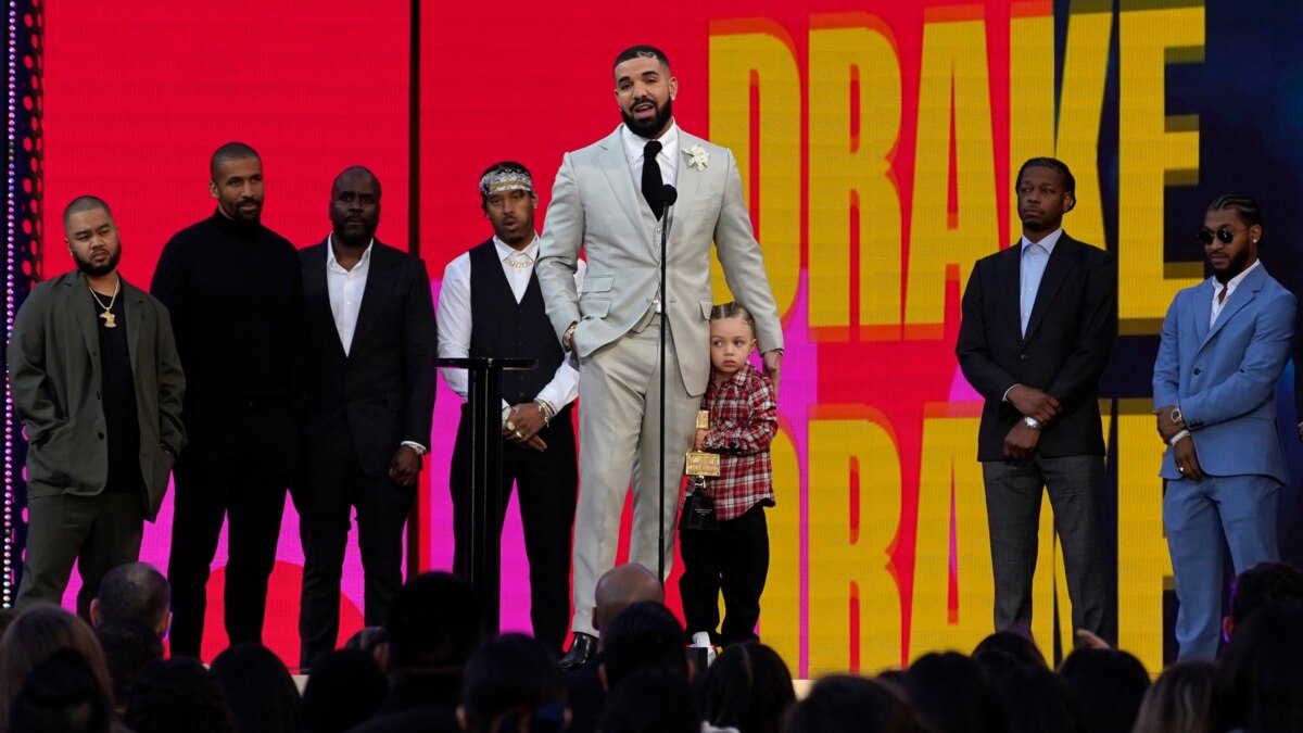 Drake y The Weeknd ganadores destacados de los Premios Billboard