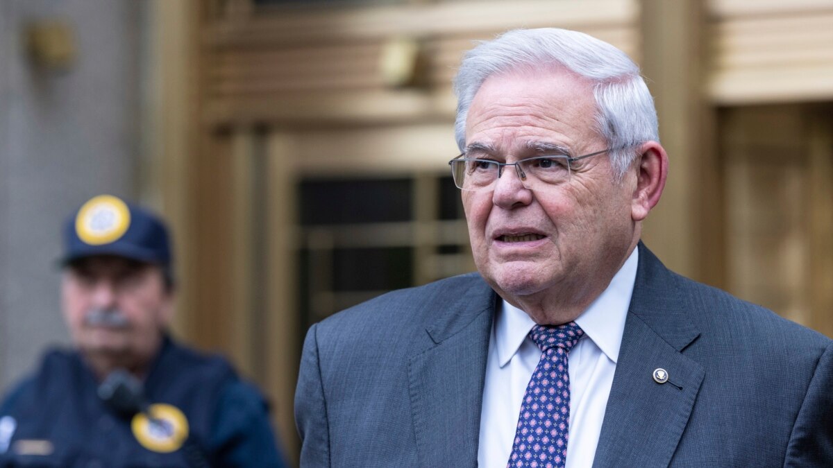 Senator hore, Bob Menendez oo lagu xukumay 11 sano oo xabsi ah