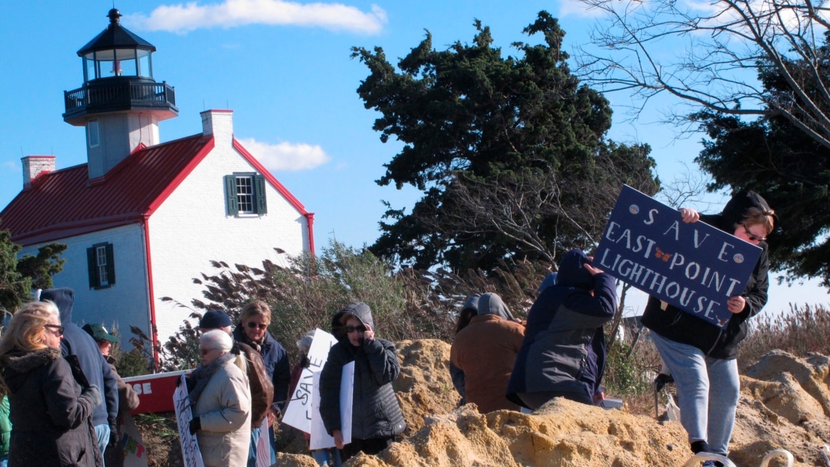 Storms, Rising Sea Levels Threaten Historic Lighthouses