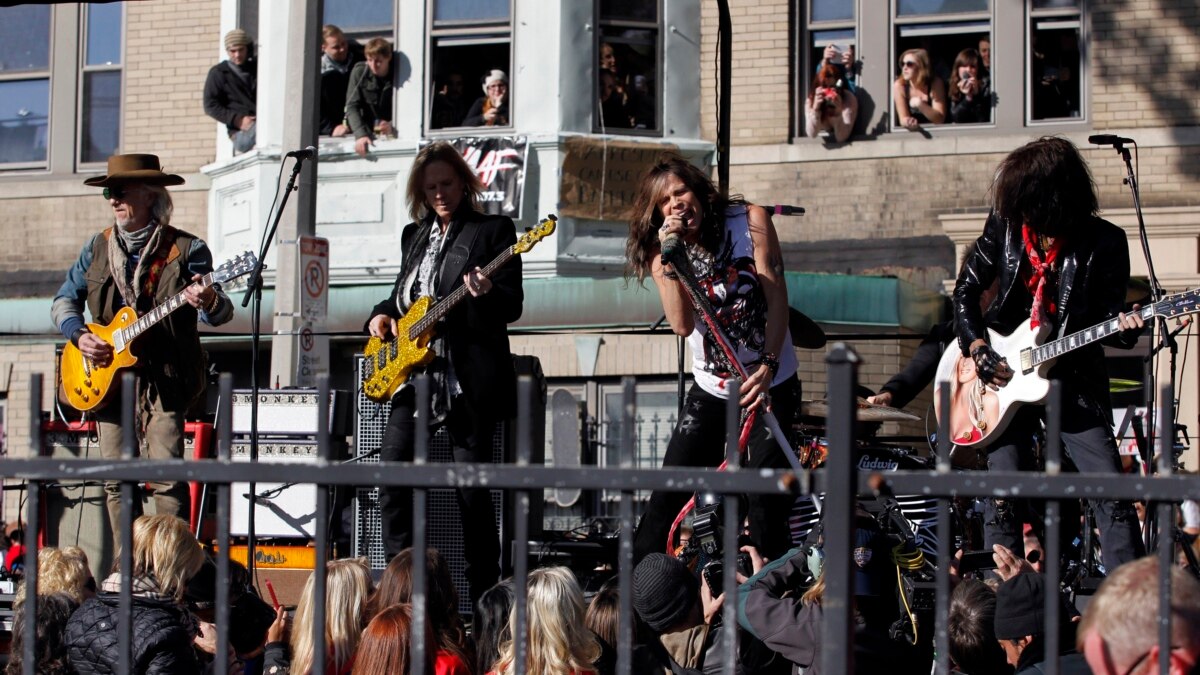 Rock, Pop, Country Singers to Headline Boston Benefit Concert