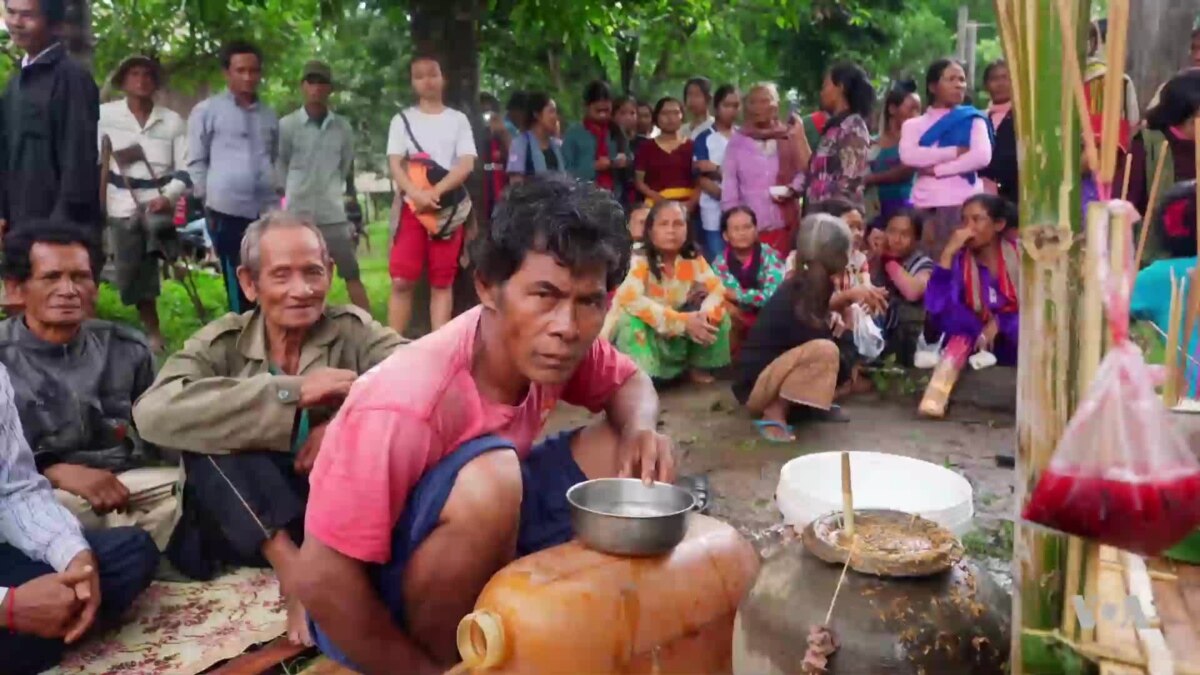 Cambodian Indigenous Minorities Fight Tide of Development