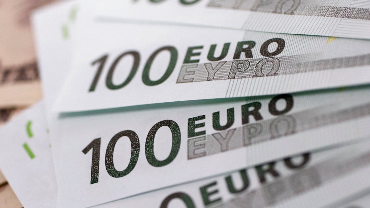 Za 100 evra se prijavilo 2,3 milona ljudi, penzionerima isplata u petak