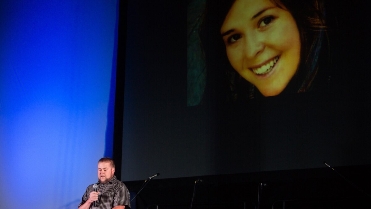 Vigil Honors Kayla Mueller, Who Died as IS Hostage