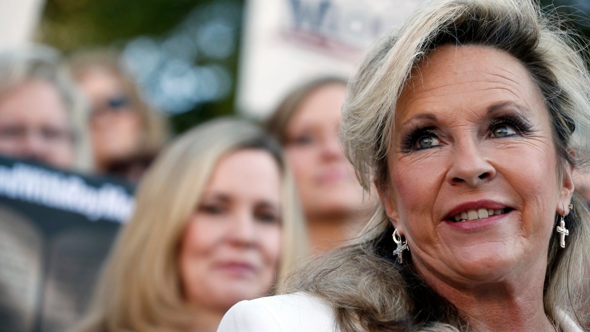 US Senate Candidate Moore’s Wife Says ‘He Will Not Step Down’
