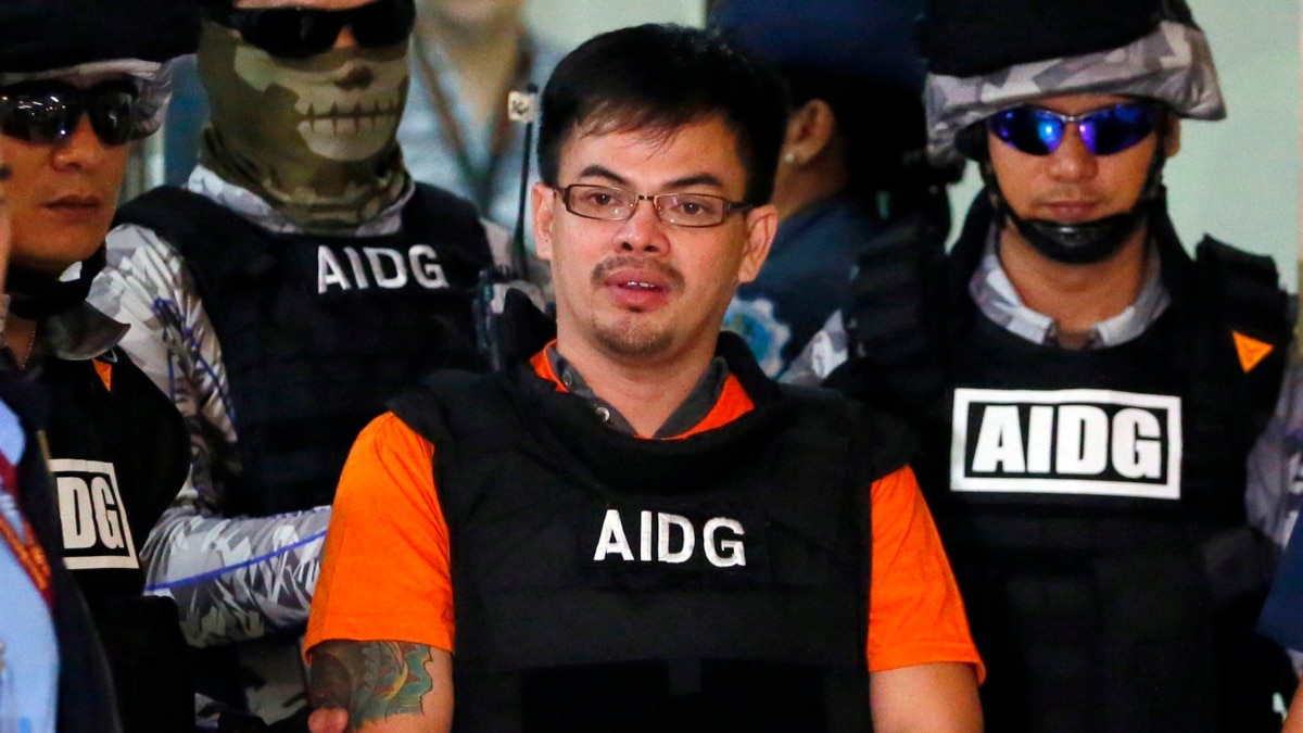 Alleged Drug Lord Back in Manila, Vows to Tell All