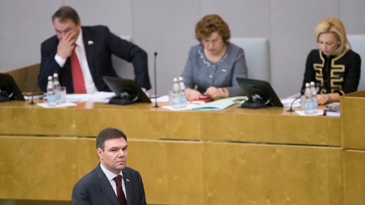 Russian Duma Considers Banning US Media Representatives