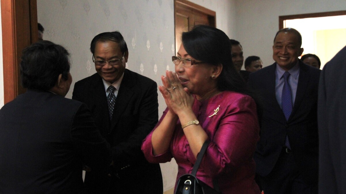 New Women Ambassadors Vow to Improve Ties with West