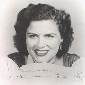 Patsy Cline, 1932-1963: Fans Were 'Crazy' About This Young Country ...