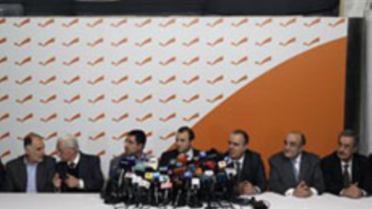 Lebanon Political Parties Gridlocked