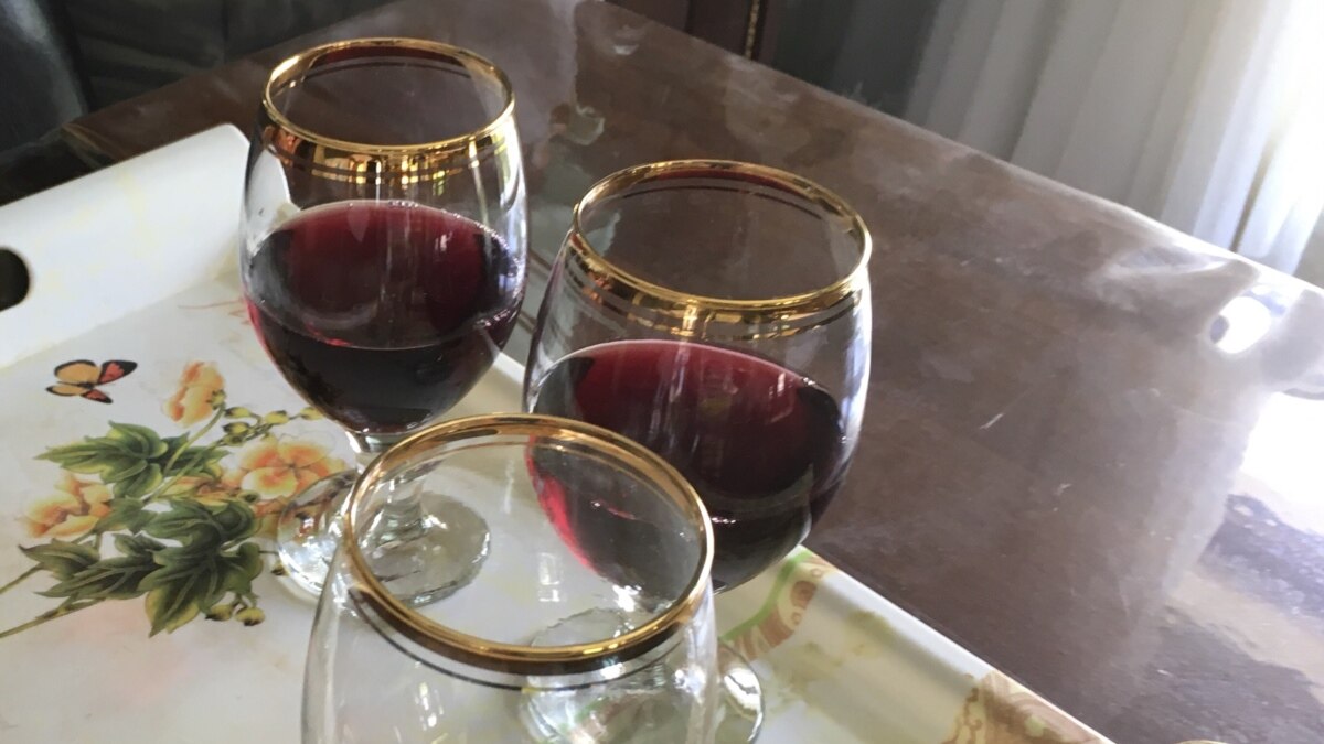 Former Iraqi Kurd Fighter Turns to Wine Making
