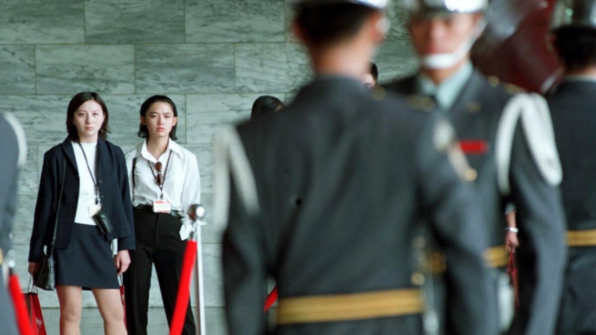 Taiwan Schools, Government Clash over Chinese Students