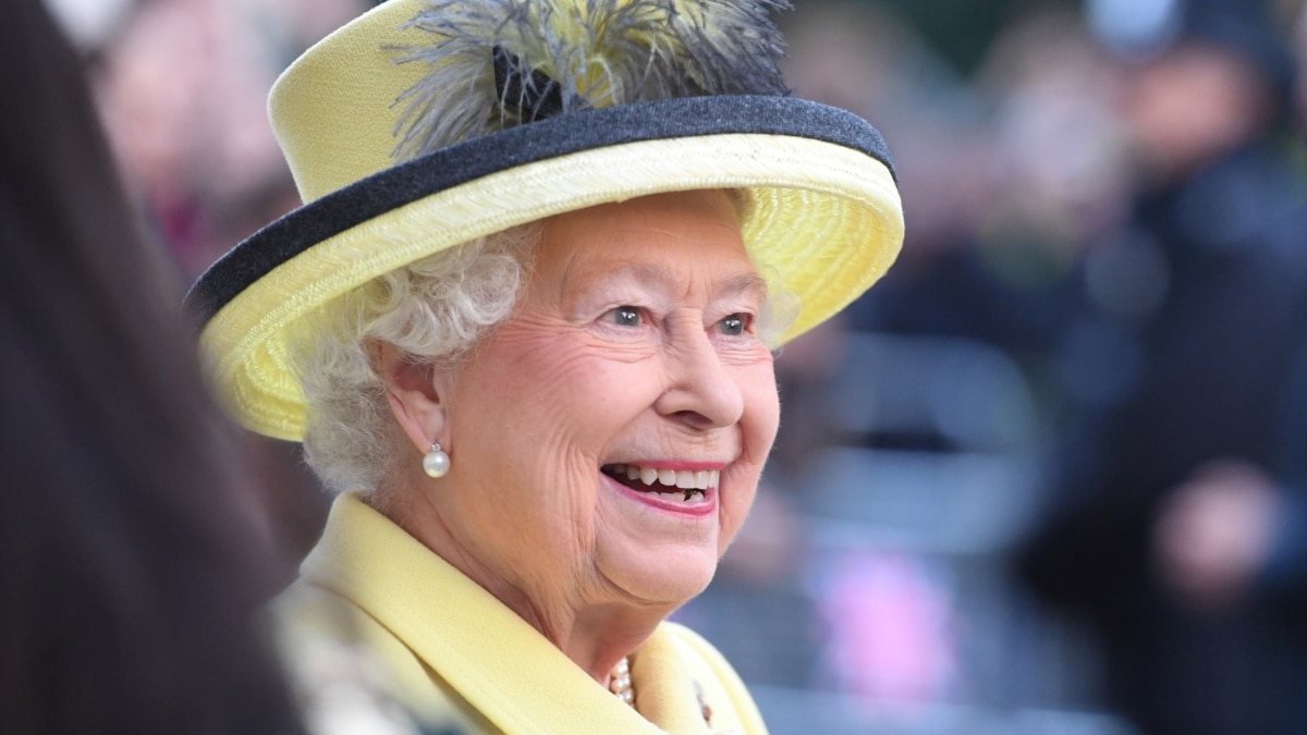 Britain's 90-year-old Queen to Step Back From Some Charity Work