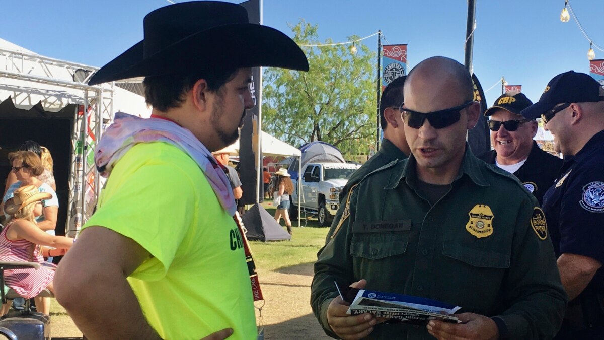 Border Patrol Brings Stepped-Up Recruiting to Fairs, Rodeos