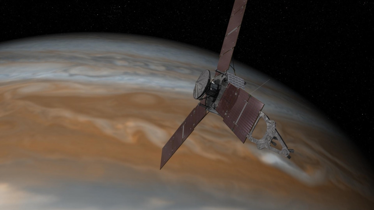 Spacecraft Moving in for Jupiter Close-up