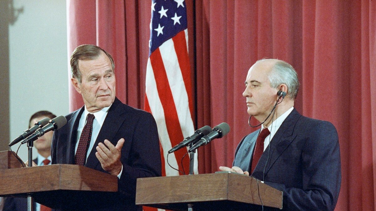 Former Soviet Leader Gorbachev Lauds George HW Bush for Political ...