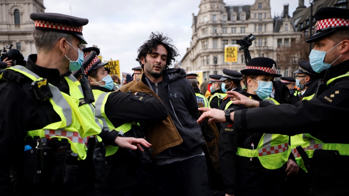 UK Arrests Over 100 in Protests Against Policing Bill