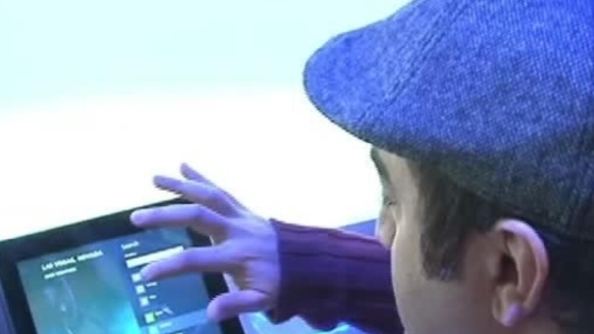 New Generation of Laptops Unveiled at Consumer Electronics Show