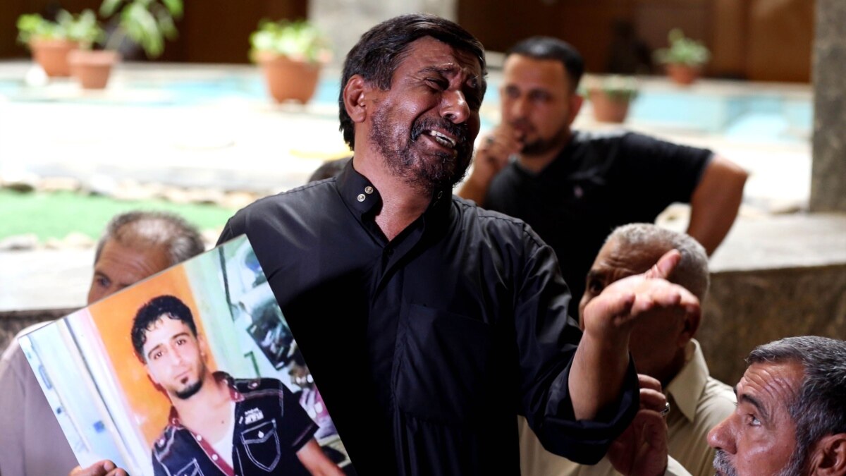 Iraq Sentences 24 to Death for Massacre