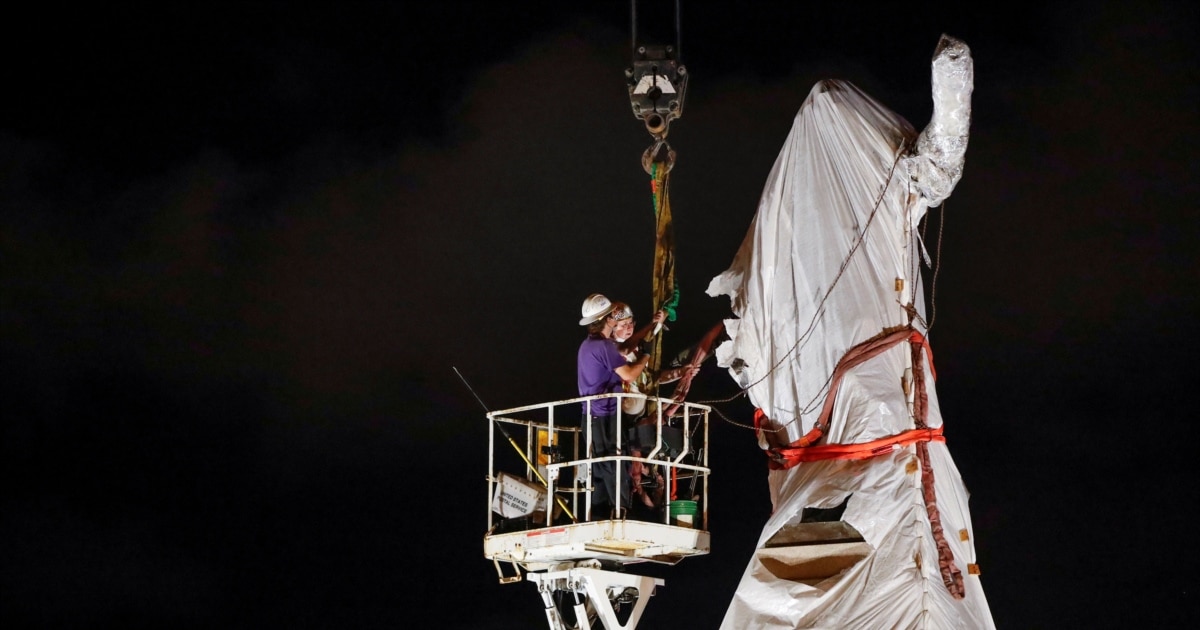 Christopher Columbus Statue Taken Down at Chicago Park