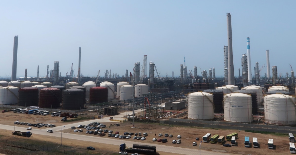 美财政部警告金融机构：与中国“茶壶”炼厂做生意有被制裁风险