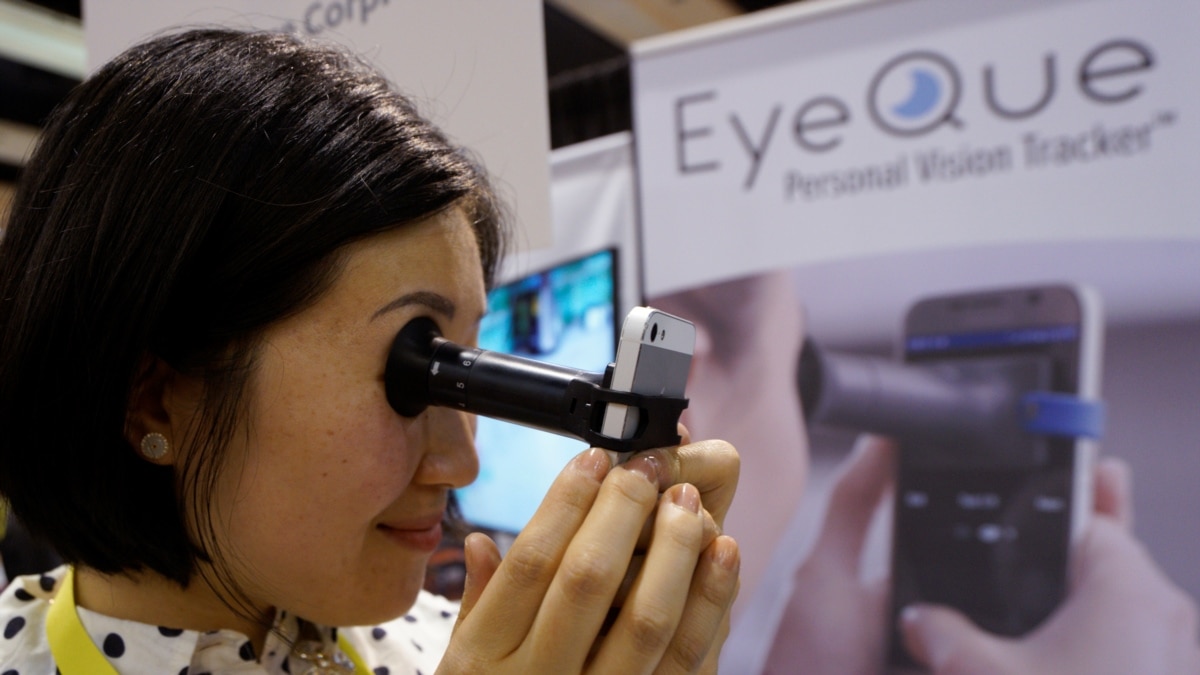 Alat untuk Periksa Kesehatan Mata dari Rumah