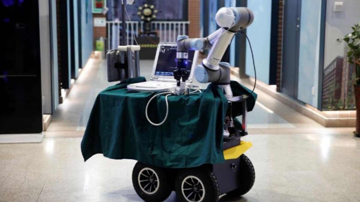 Chinese Robot Is Designed to Help Doctors Fight Coronavirus