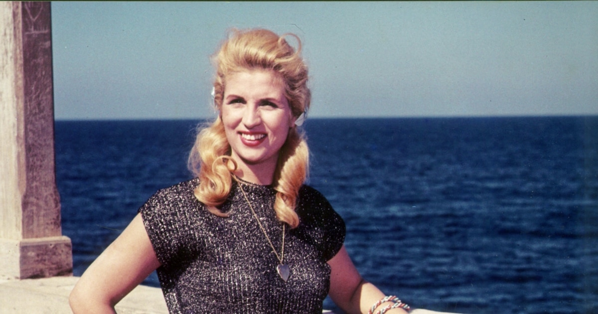 Legendary Lebanese Actress, Singer Sabah Dies at 87