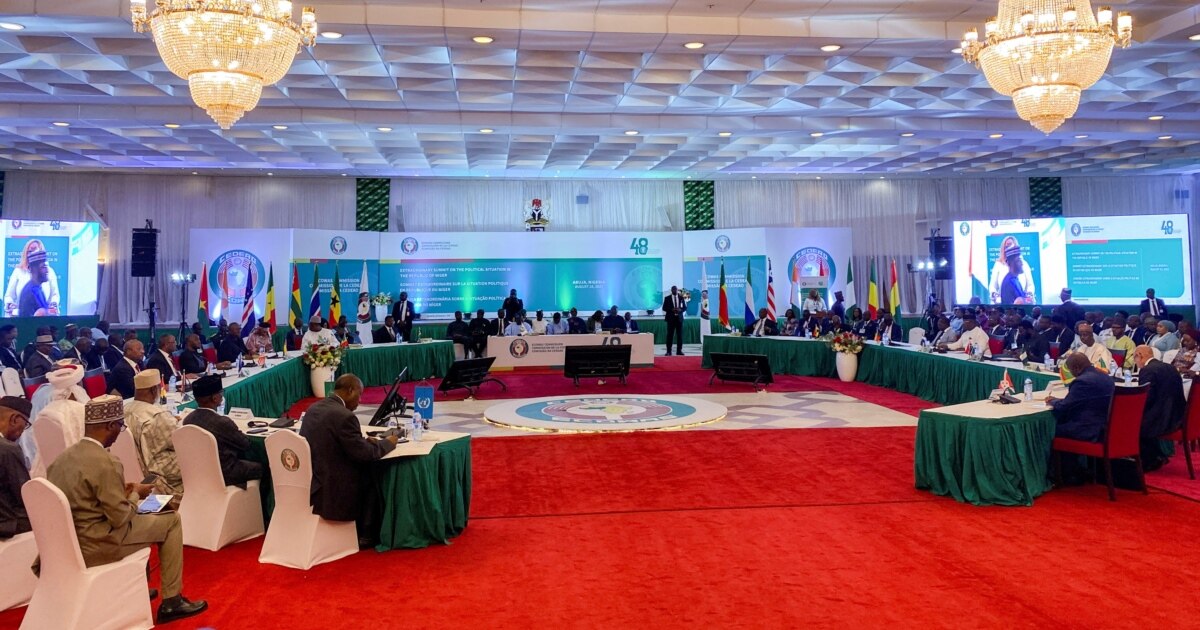 ECOWAS Appeals for Unity After Talks on Senegal Crisis, Junta-Led ...
