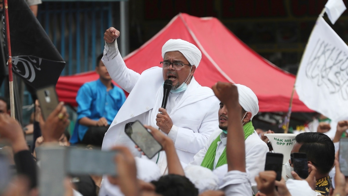 Indonesian Hardline Islamic Cleric Charged With Violating COVID ...