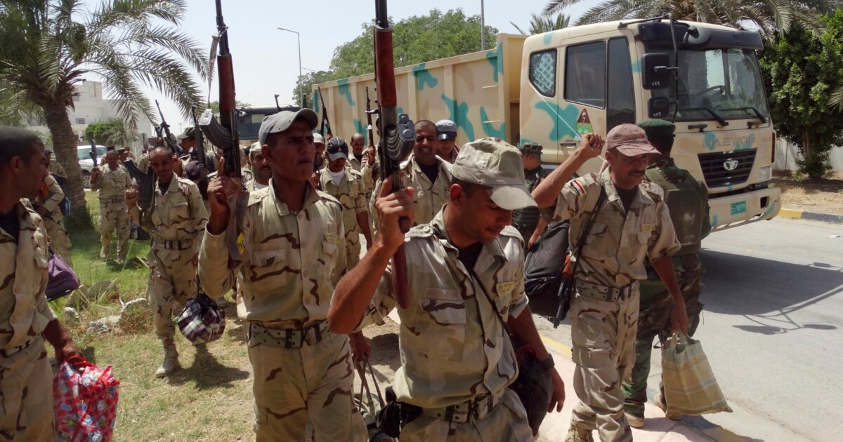 US Training Iraqi Forces in Anbar Amid Militants' Mortar Fire