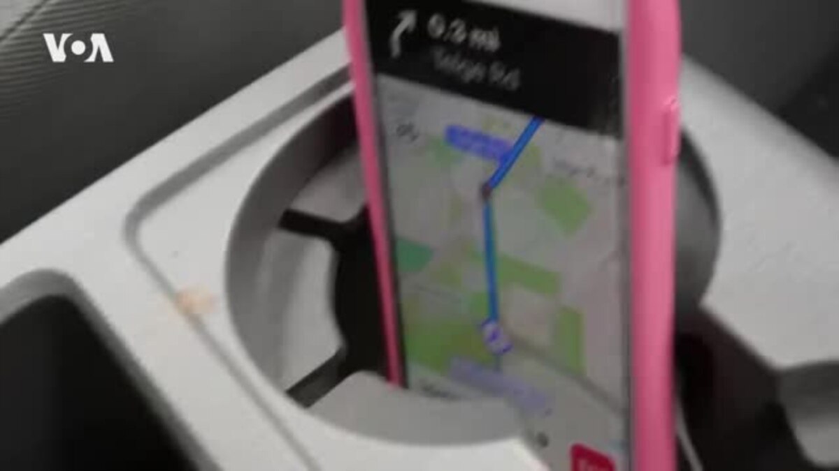 В лобовое стекло автомобиля встроили навигатор на основе дополненной ...