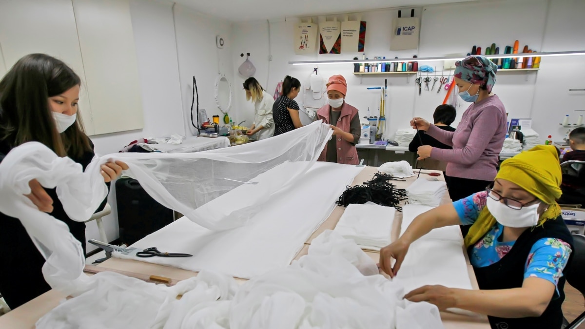 Kyrgyzstan Cancer Patients Make Face Masks to Fight COVID-19