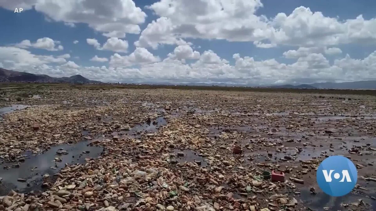 Plastic Pollution Packs the Surface of Bolivian Lake
