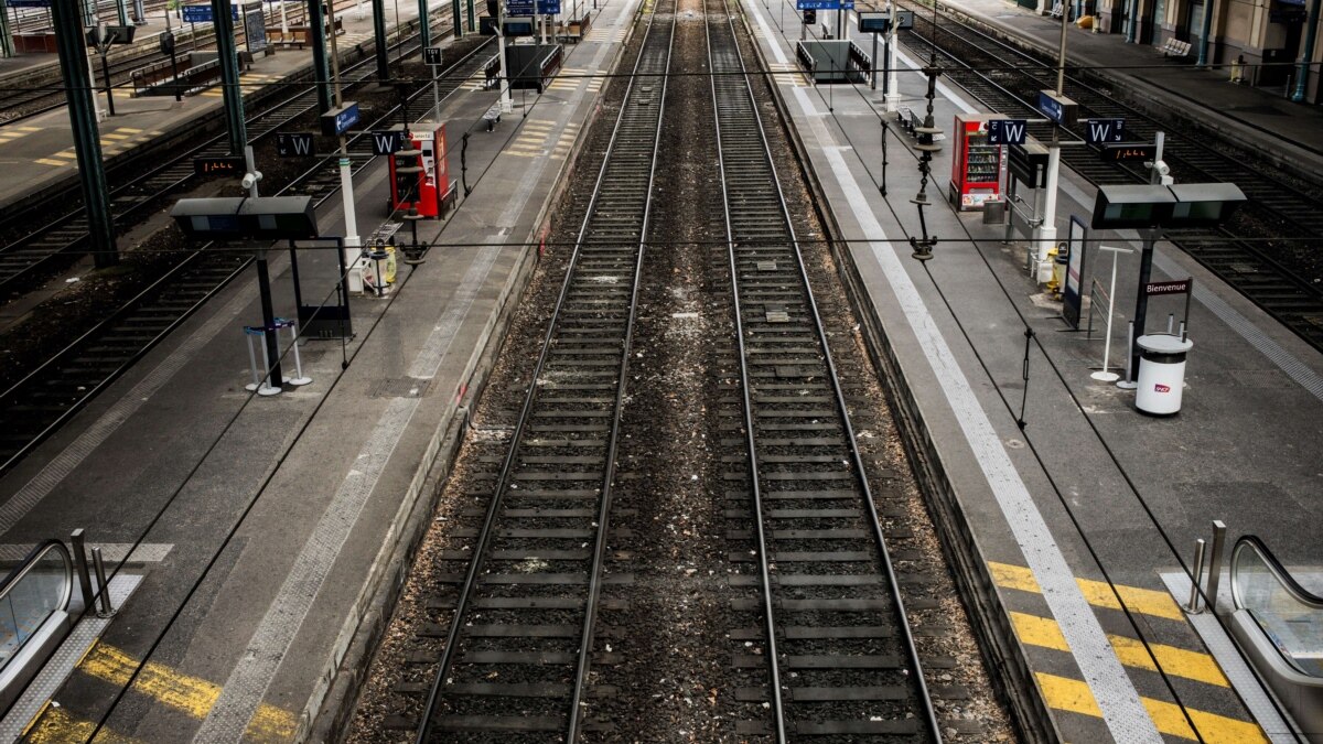 French Protests to Cause Widescale Train Disruption on Thursday