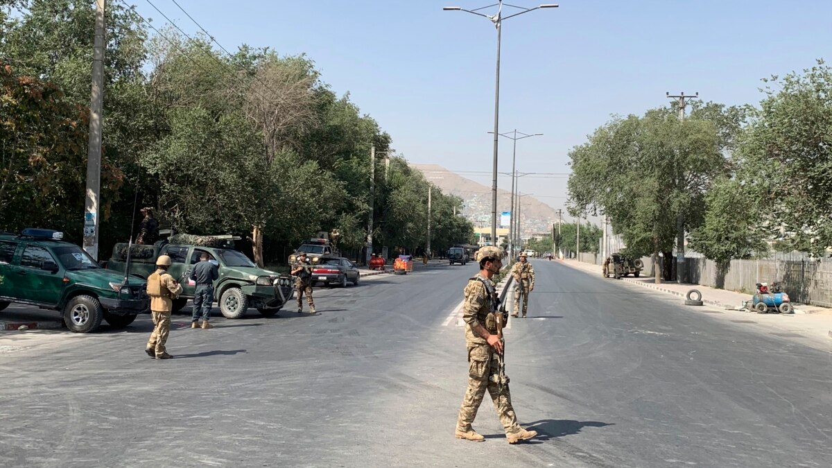 Afghan Official: Taliban Strike Police Checkpoint, Kill 10