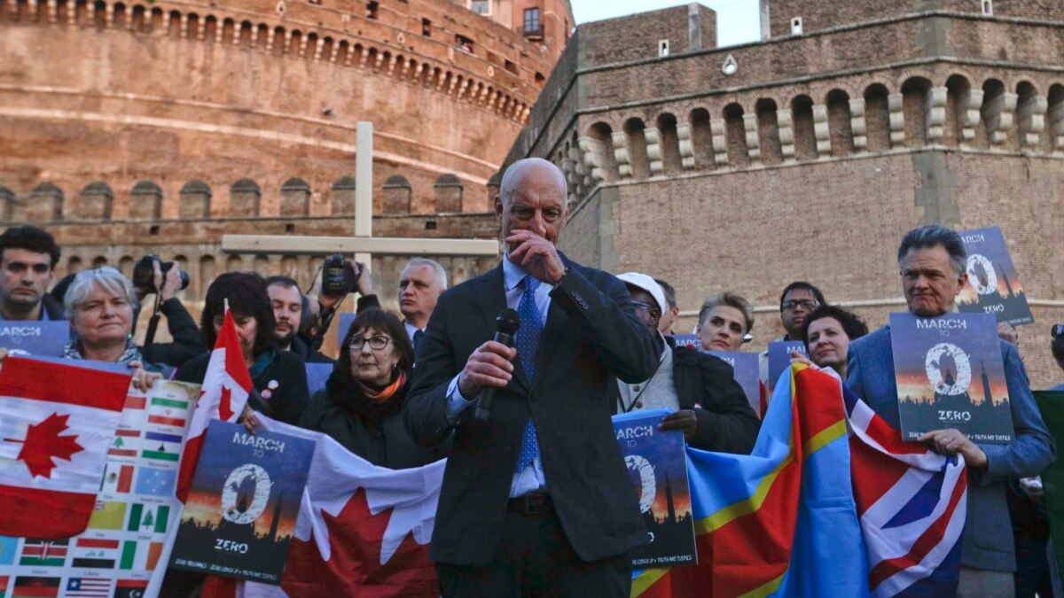 3 Big US Churches in Turmoil Over Sex Abuse, LGBT Policy