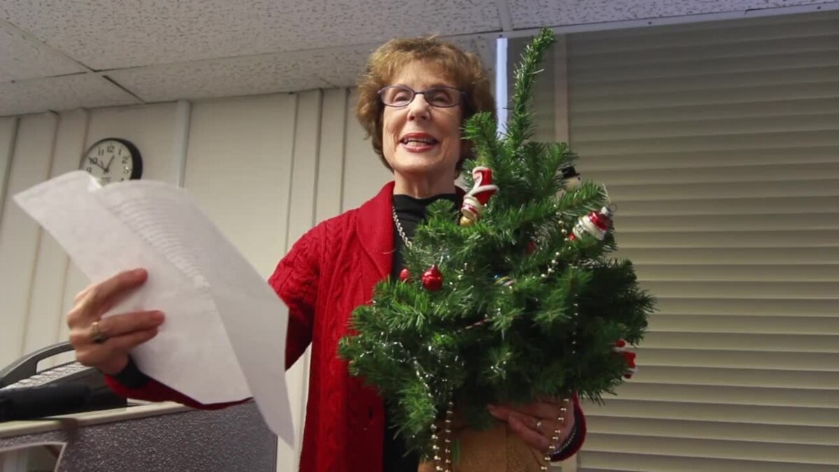 VOA Staff Presents the Story of Santa Claus