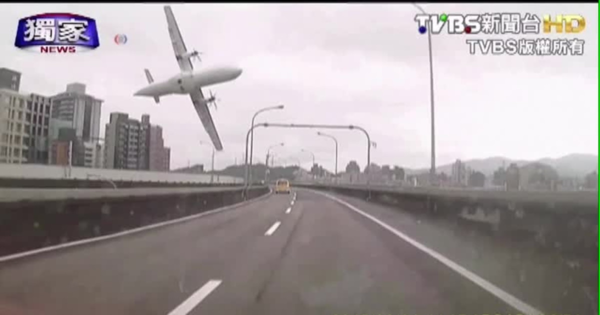 Video of Taiwan Plane Crash