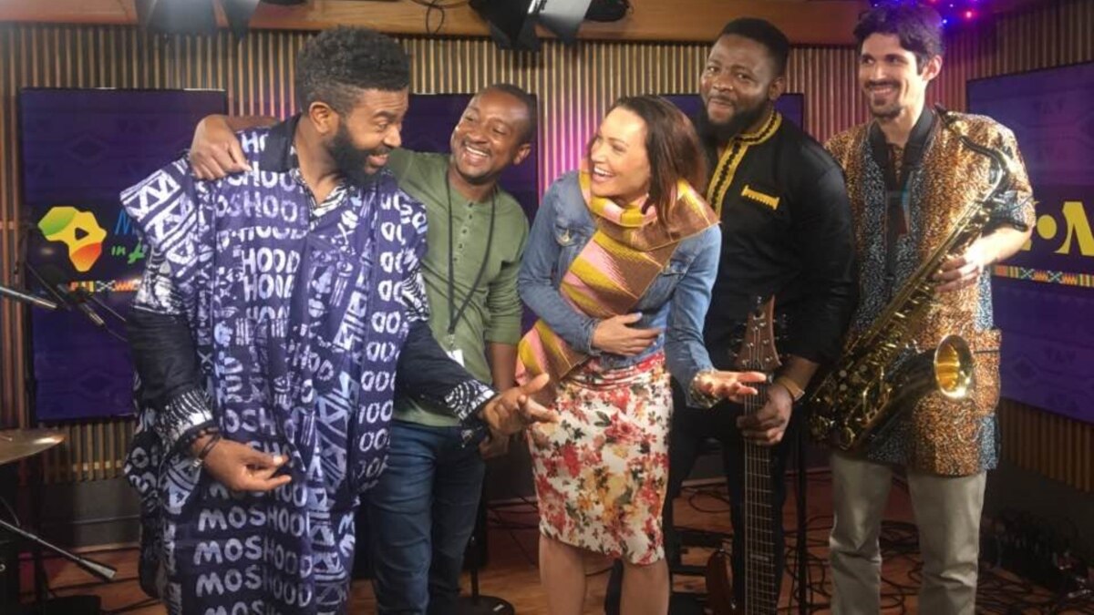 Tosin Live! - Music Time in Africa