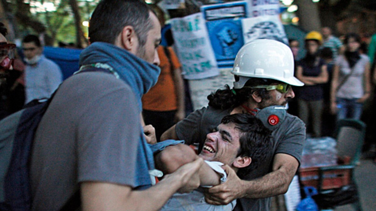 Turkish Riot Police Overrun Taksim Square