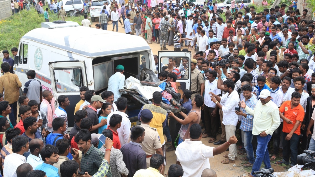 India Fireworks Factory Fire Kills 9 Workers