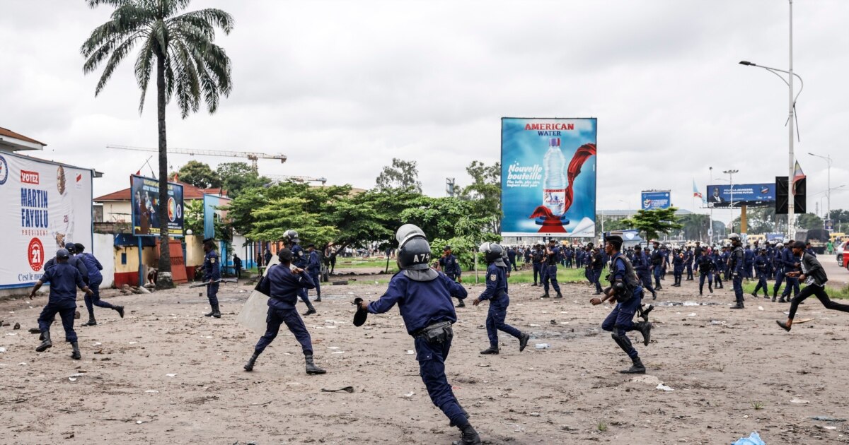 Dozens of Congo Police officers flee to Uganda amid rebel advances